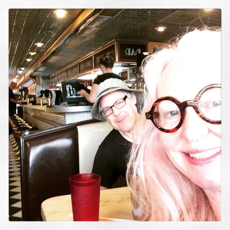 18920325_1577075069015888_2466959274260077284_n - Miss Kim Rub