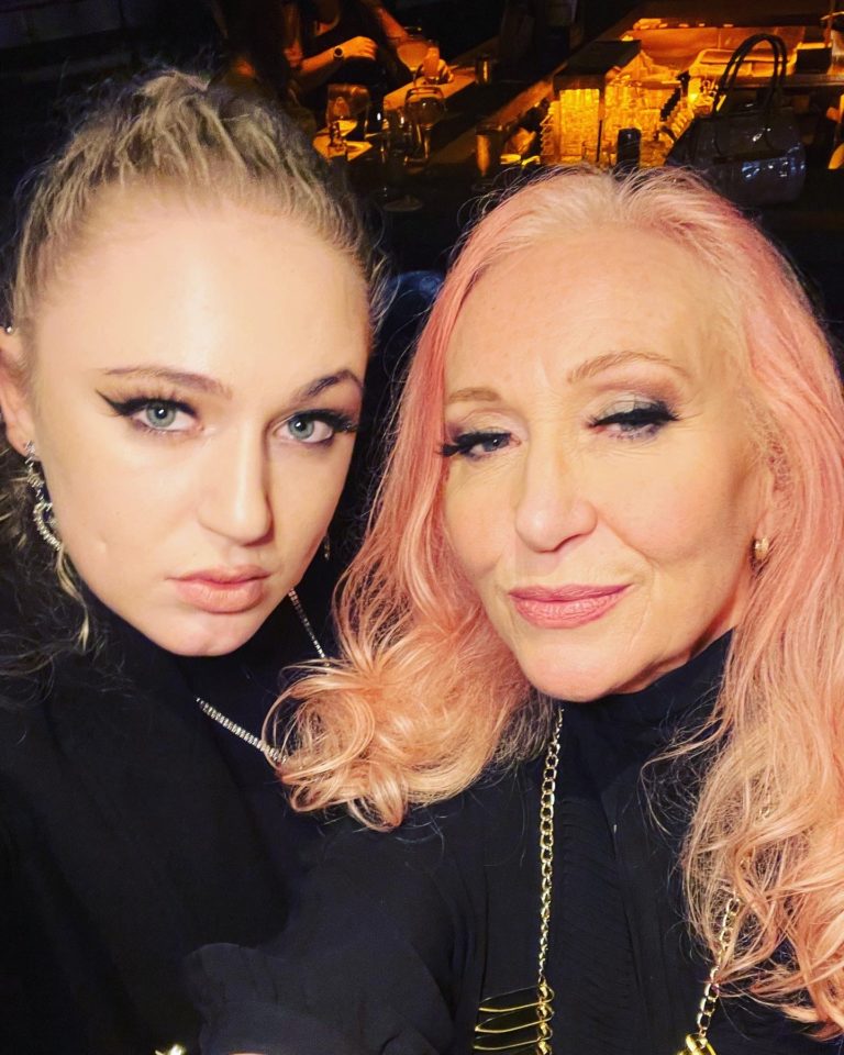 Miss Kim's Best Year - Miss Kim Rub Miss Kim's best year