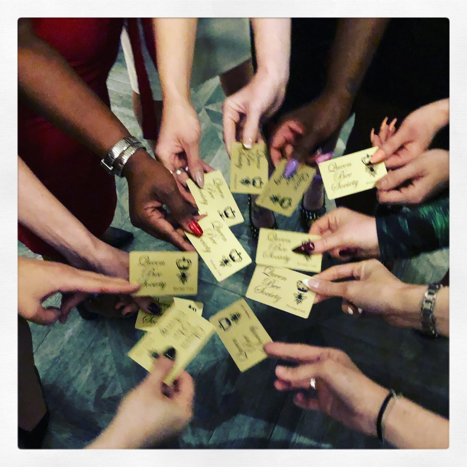 London Queen Bee Society - Miss Kim Rub London Queen Bee Society