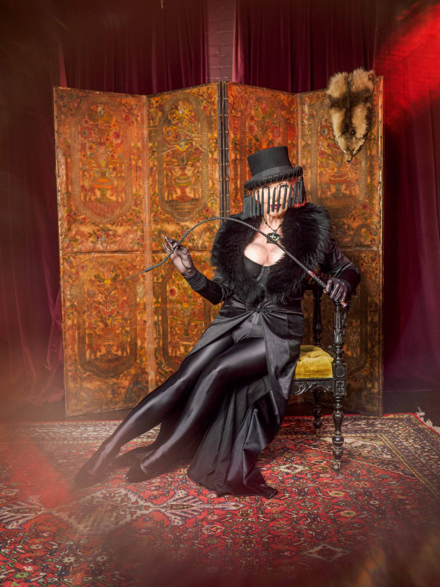 The Old Lace Factory - Miss Kim Rub